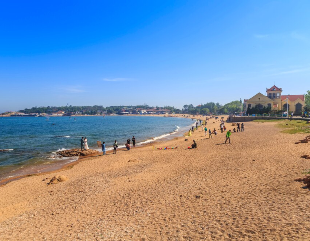 Oxnard Beach Park: Ideal Spot for Family Fun & Relaxation